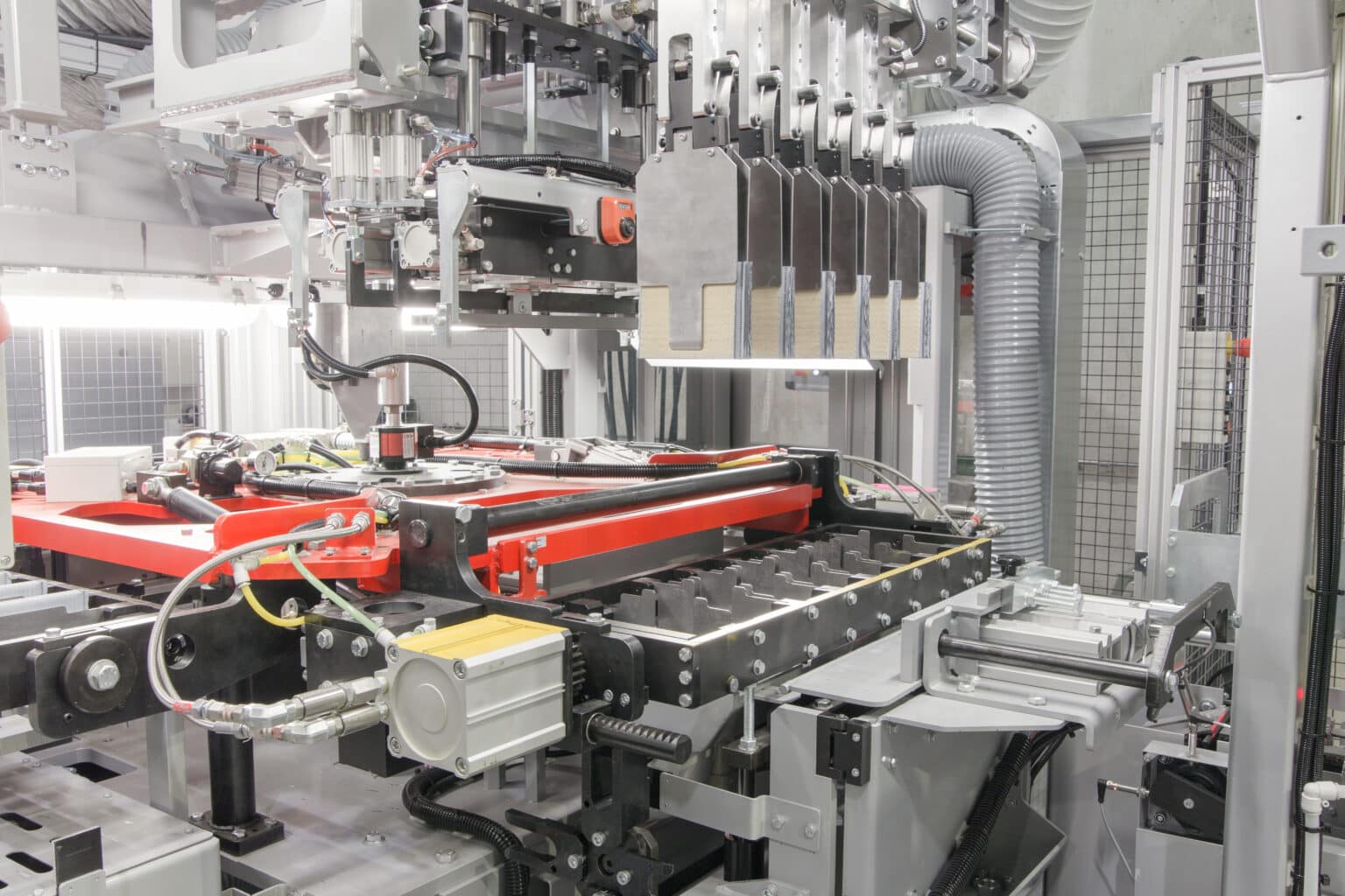 Cast-on-Strap machine (COS) for battery production
