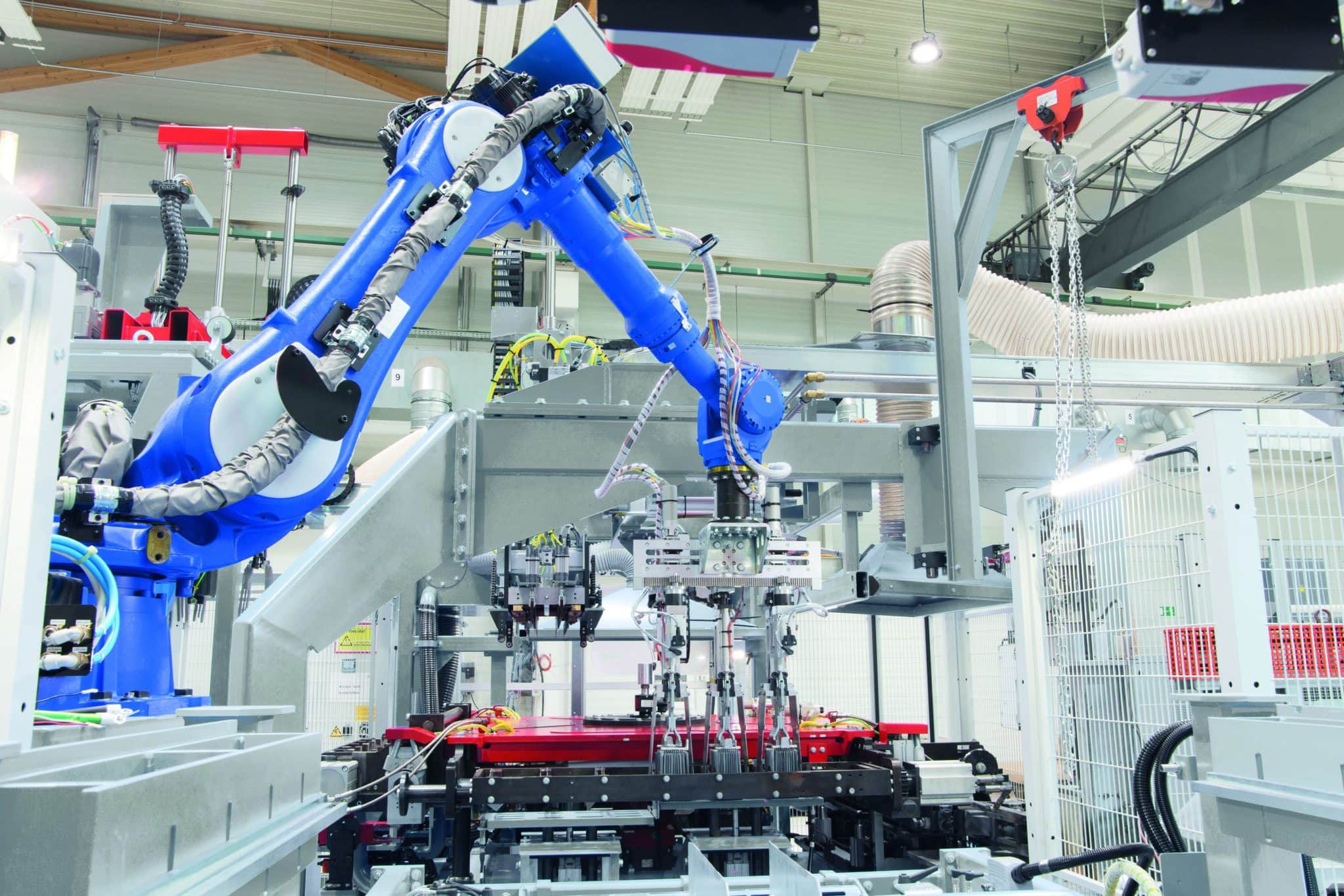 Cast-on-Strap machine (COS) for battery production