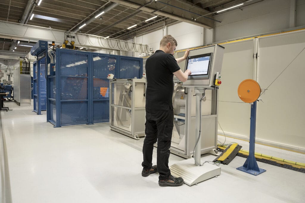 produce rollable ribbon bundles with OFC 79 - Rosendahl Nextrom