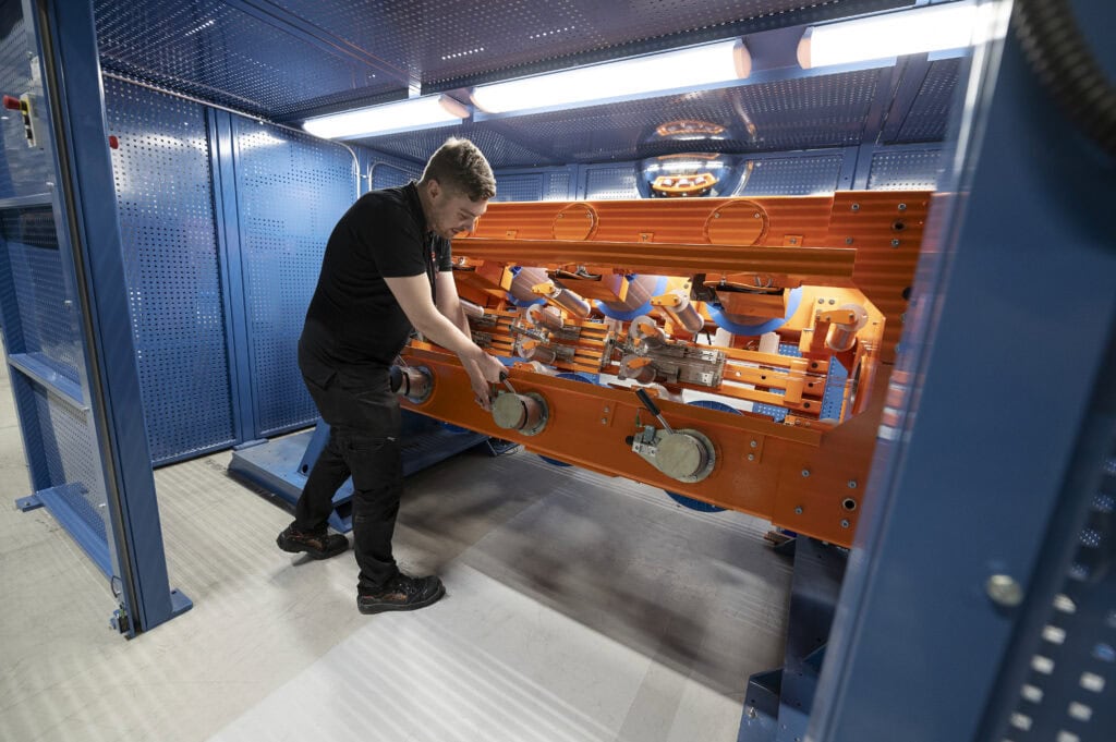 produce rollable ribbon bundles with OFC 79 - Rosendahl Nextrom